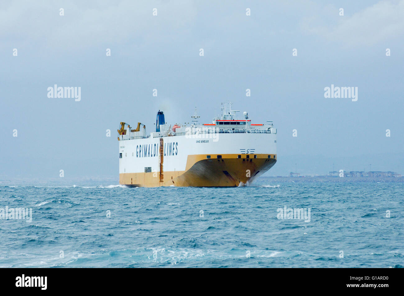 Roll on roll off roro -Fotos und -Bildmaterial in hoher Auflösung – Alamy