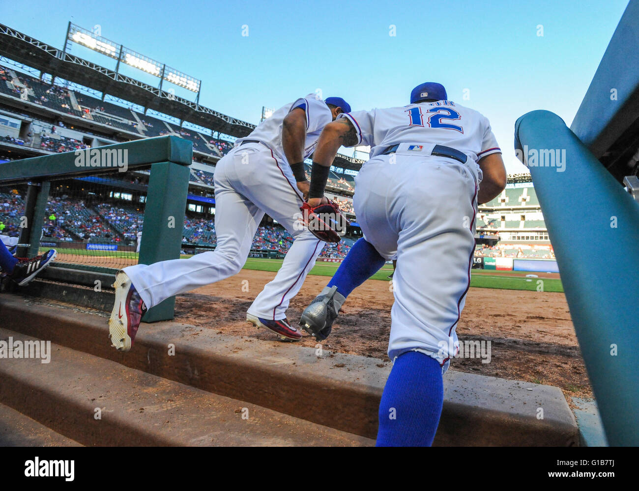 9. Mai 2016: Texas Rangers Shortstop Elvis Andrus #1 (links) und Texas ...