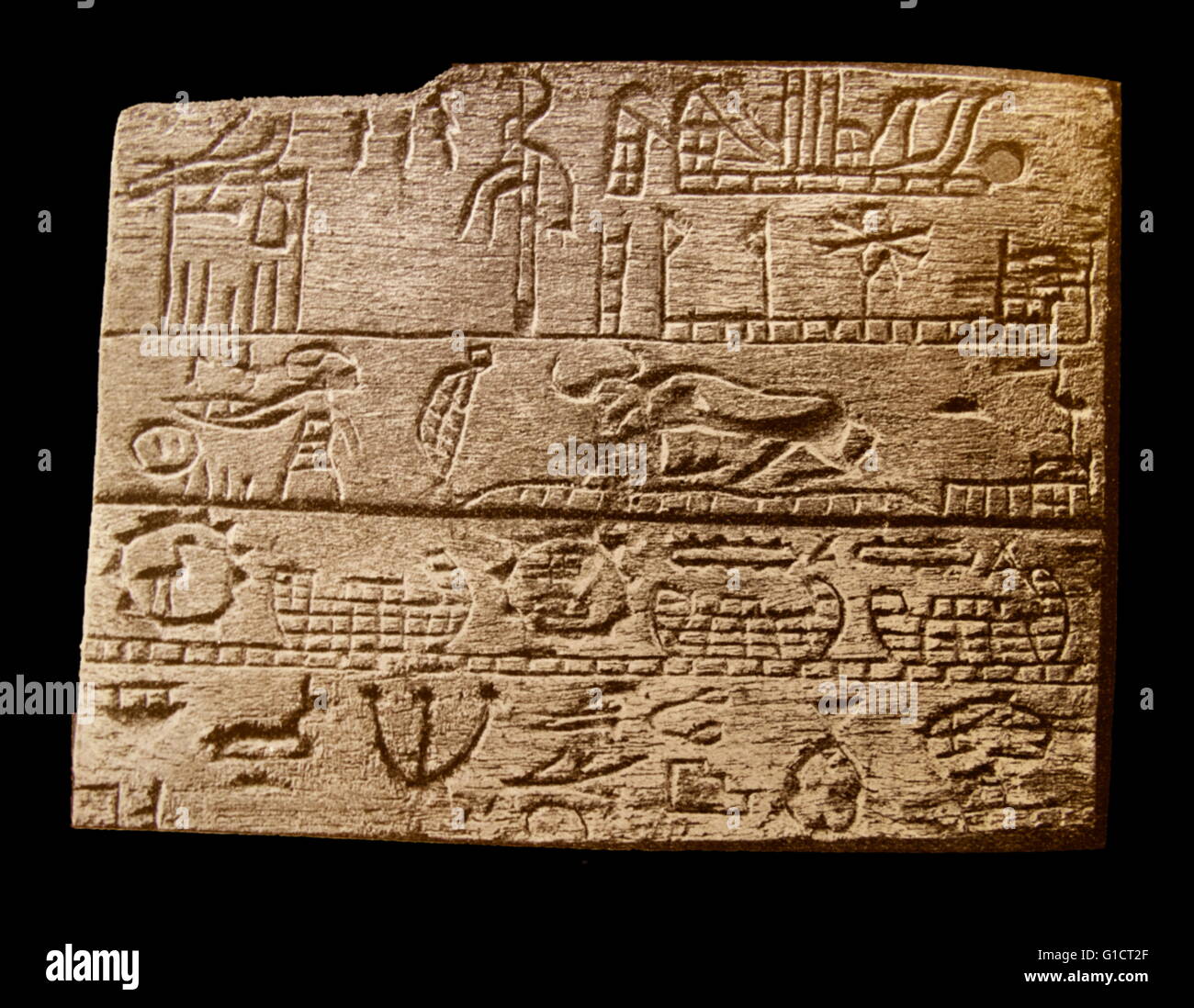 Steintafel graviert -Fotos und -Bildmaterial in hoher Auflösung – Alamy