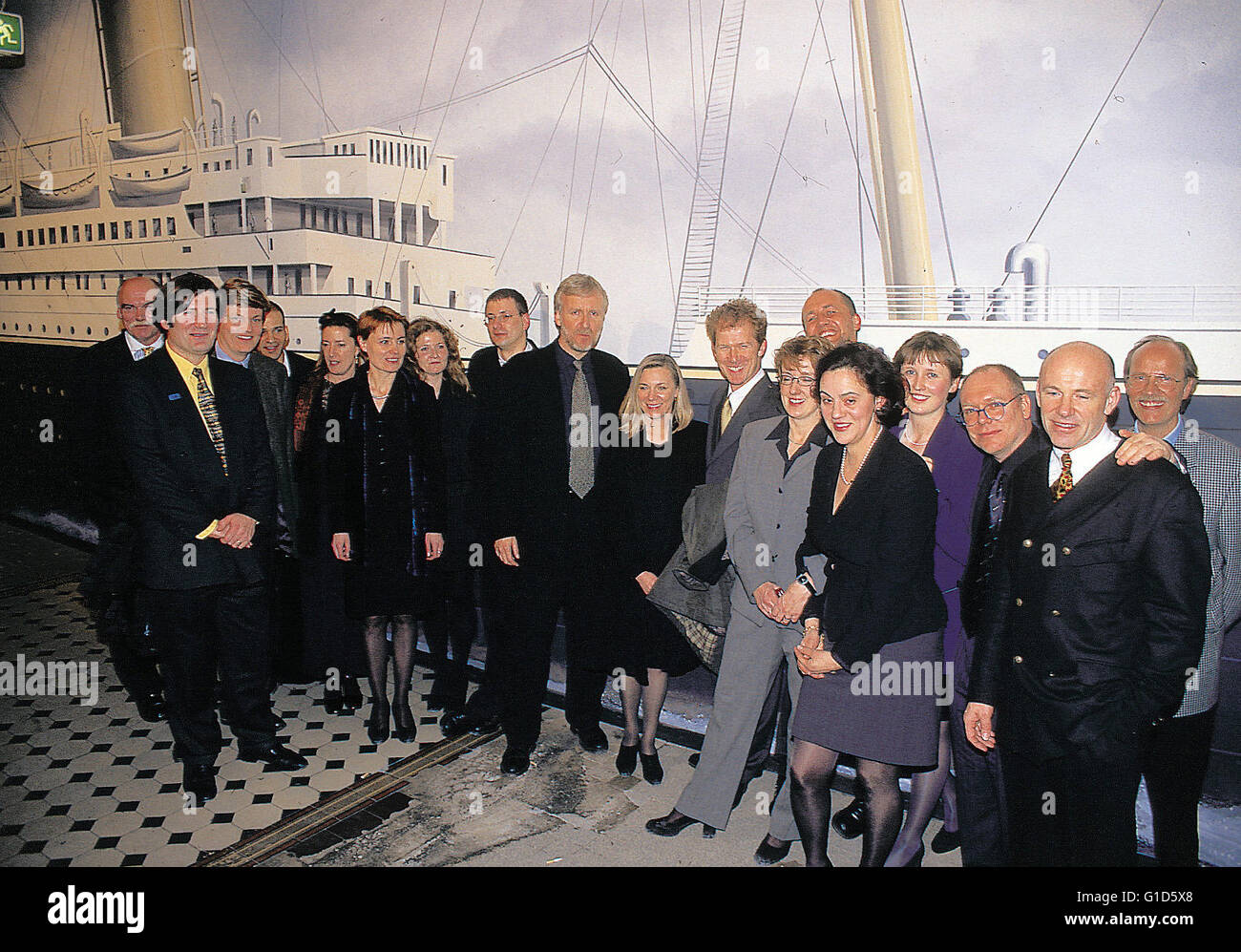 Cameron, James / Nancy Hobson (Assistentin) / Fox-Team / Premiere von ...