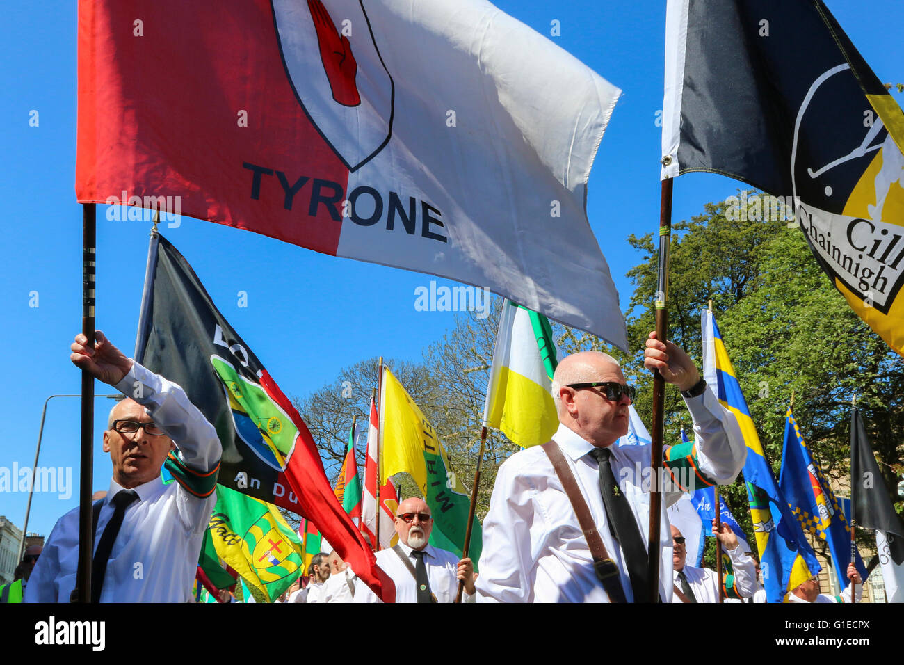 Irish republican parade -Fotos und -Bildmaterial in hoher Auflösung – Alamy