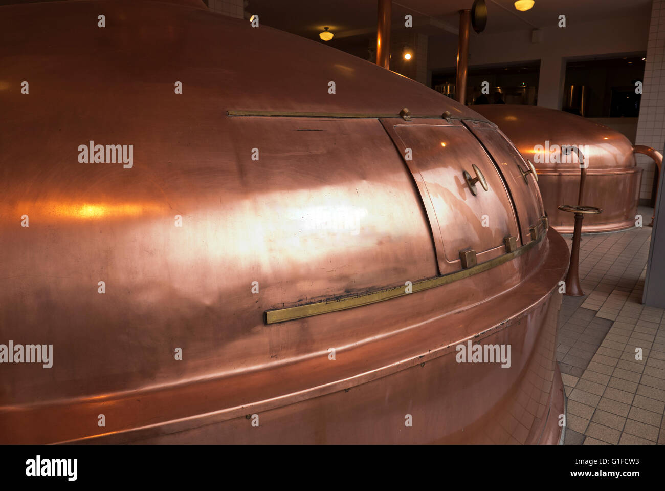 Copper tanks brewery -Fotos und -Bildmaterial in hoher Auflösung – Alamy