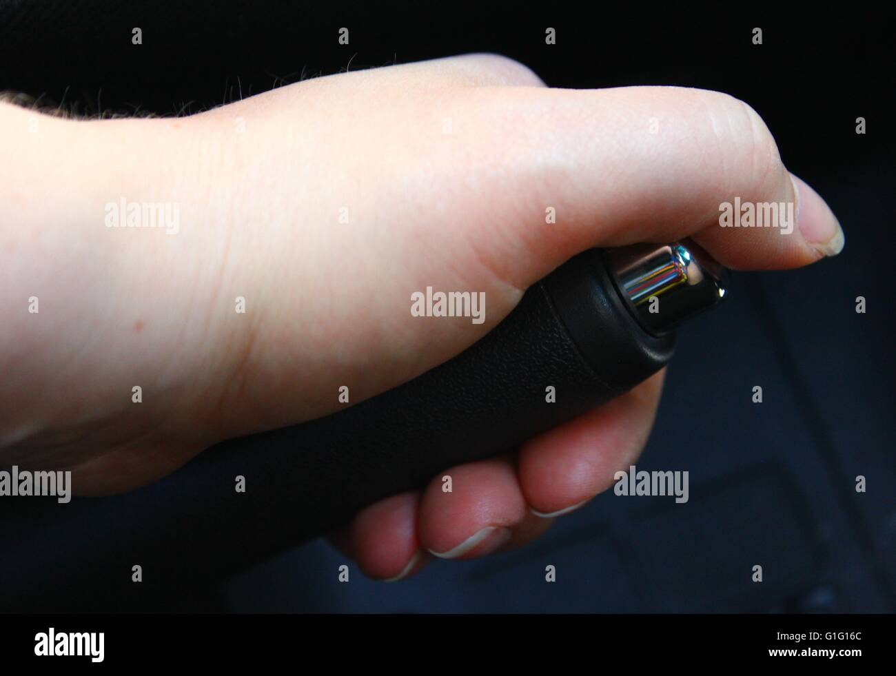 Car handbrake vehicle -Fotos und -Bildmaterial in hoher Auflösung – Alamy