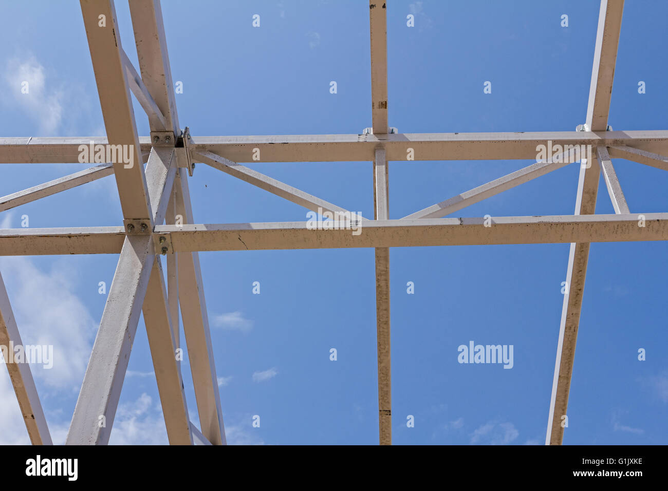 Paralleler querbalken -Fotos und -Bildmaterial in hoher Auflösung – Alamy