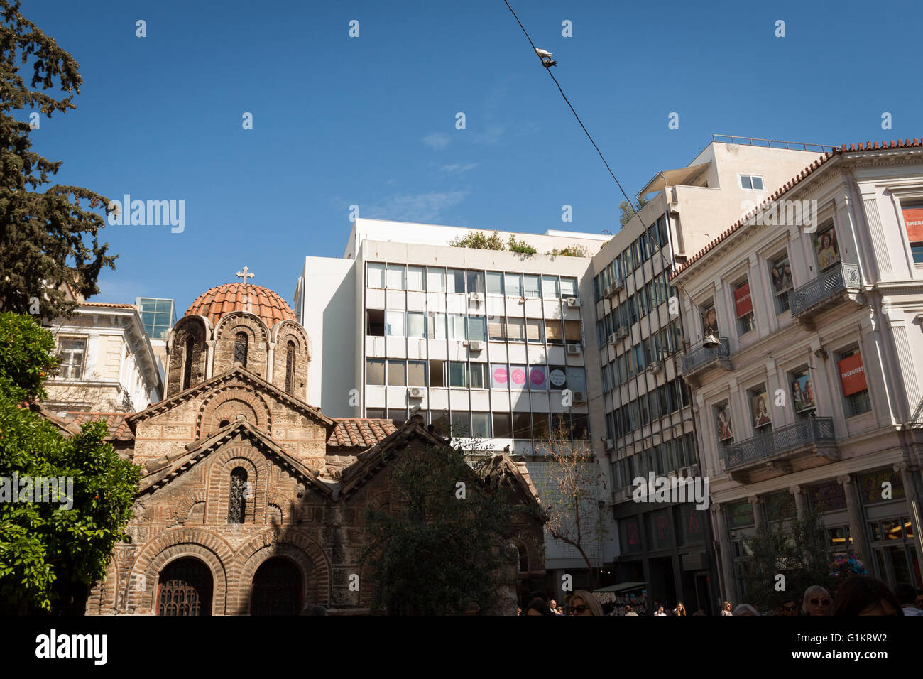 Leben im Stadtteil moderne Akropolis. Athen, Zentrum von Athen ...