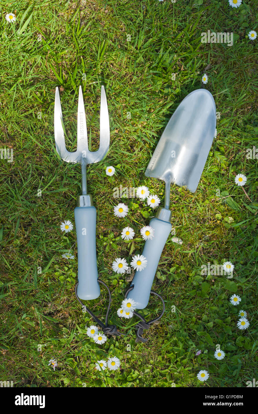 Gartengabel graben -Fotos und -Bildmaterial in hoher Auflösung – Alamy