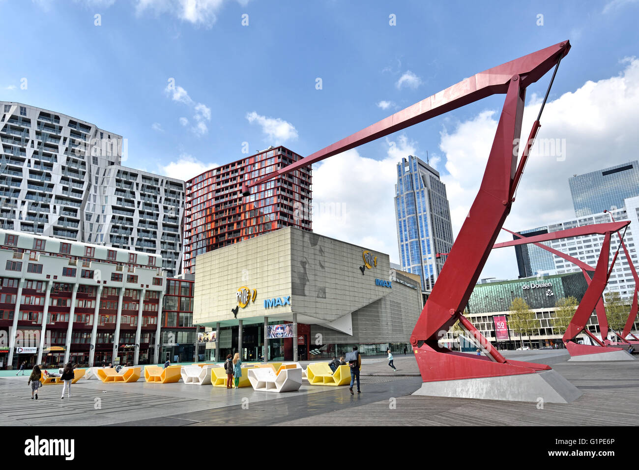 iMax Pathe Kino Theaterplatz (Schouwburgplein) liegt im Herzen der ...