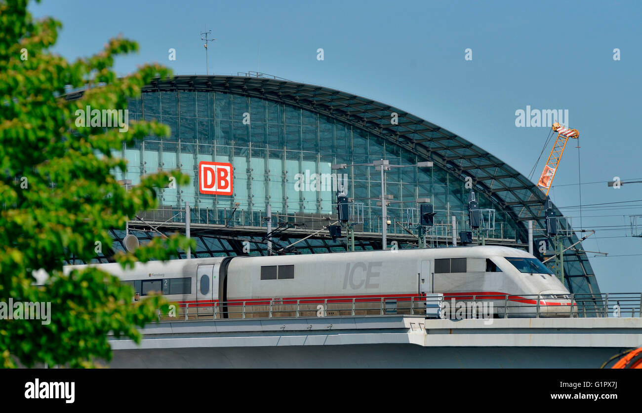 Ice train berlin -Fotos und -Bildmaterial in hoher Auflösung - Seite 3 ...