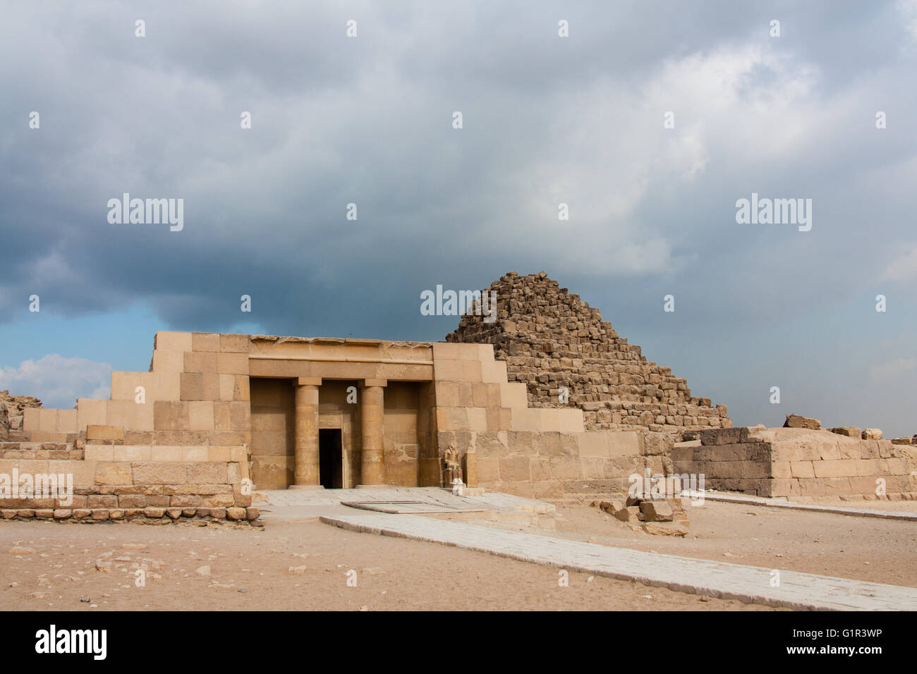 die große Pyramide von Gizeh-Plateau Stockfotografie - Alamy