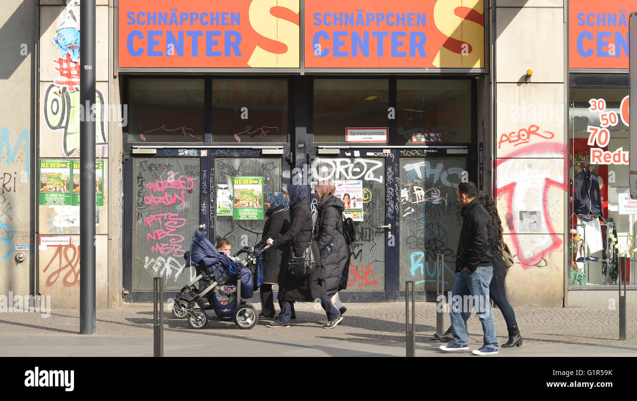 Karl marx straße neukölln -Fotos und -Bildmaterial in hoher Auflösung ...