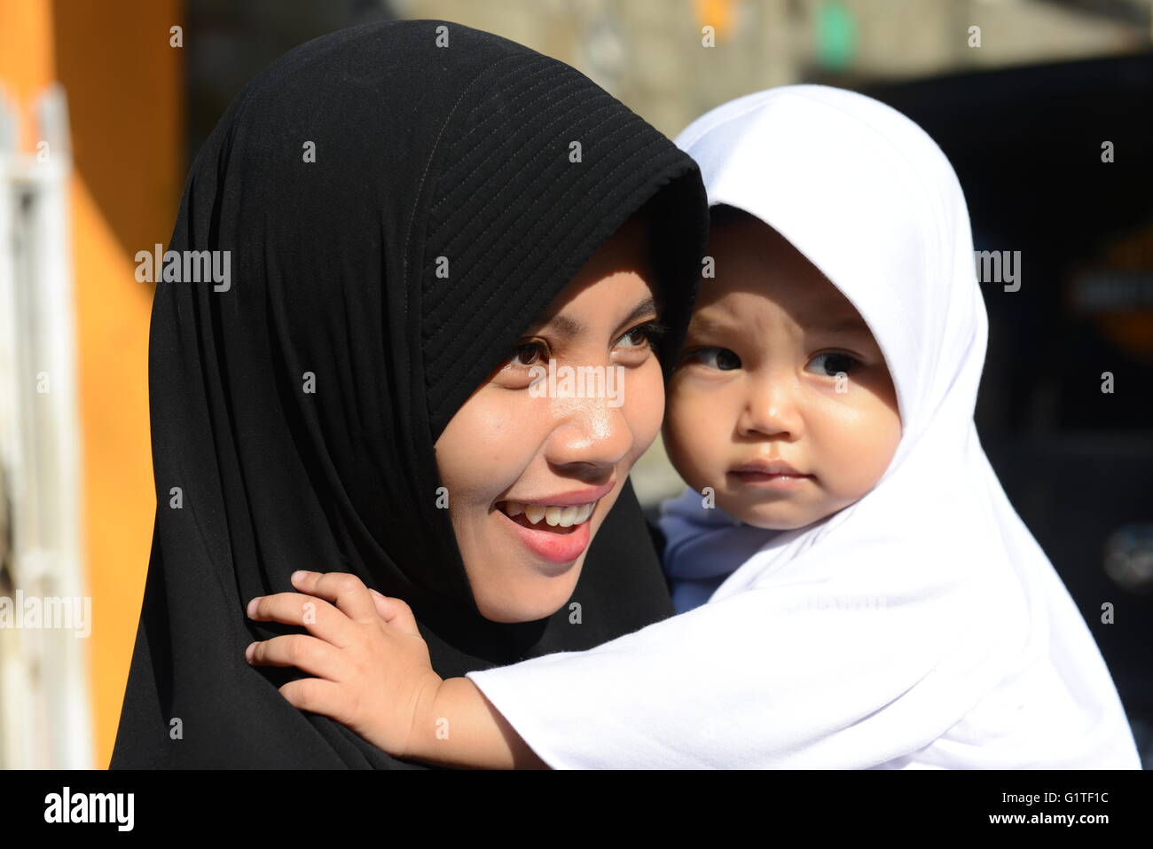 Indonesische familie -Fotos und -Bildmaterial in hoher Auflösung – Alamy