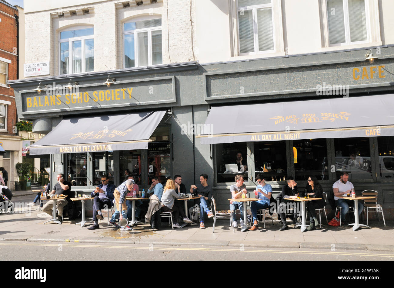 Balans soho gesellschaft café -Fotos und -Bildmaterial in hoher ...