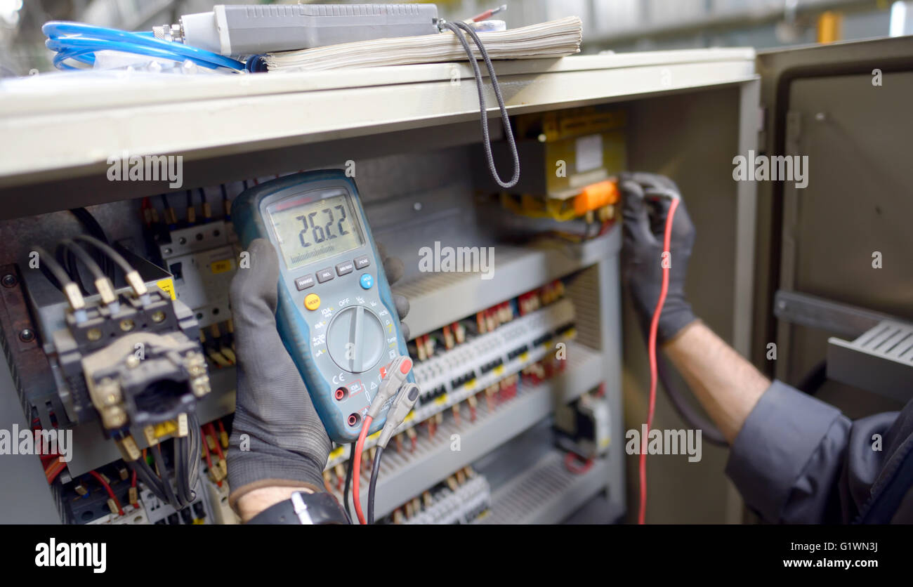 Elektrische mess und regeltechnik -Fotos und -Bildmaterial in hoher ...