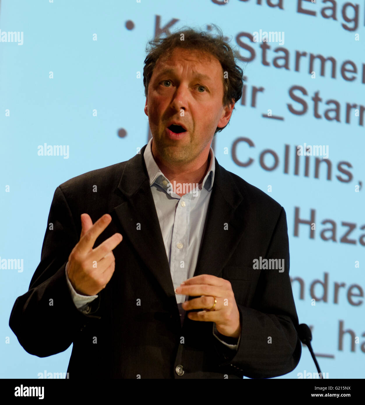 2016 phil collins -Fotos und -Bildmaterial in hoher Auflösung – Alamy