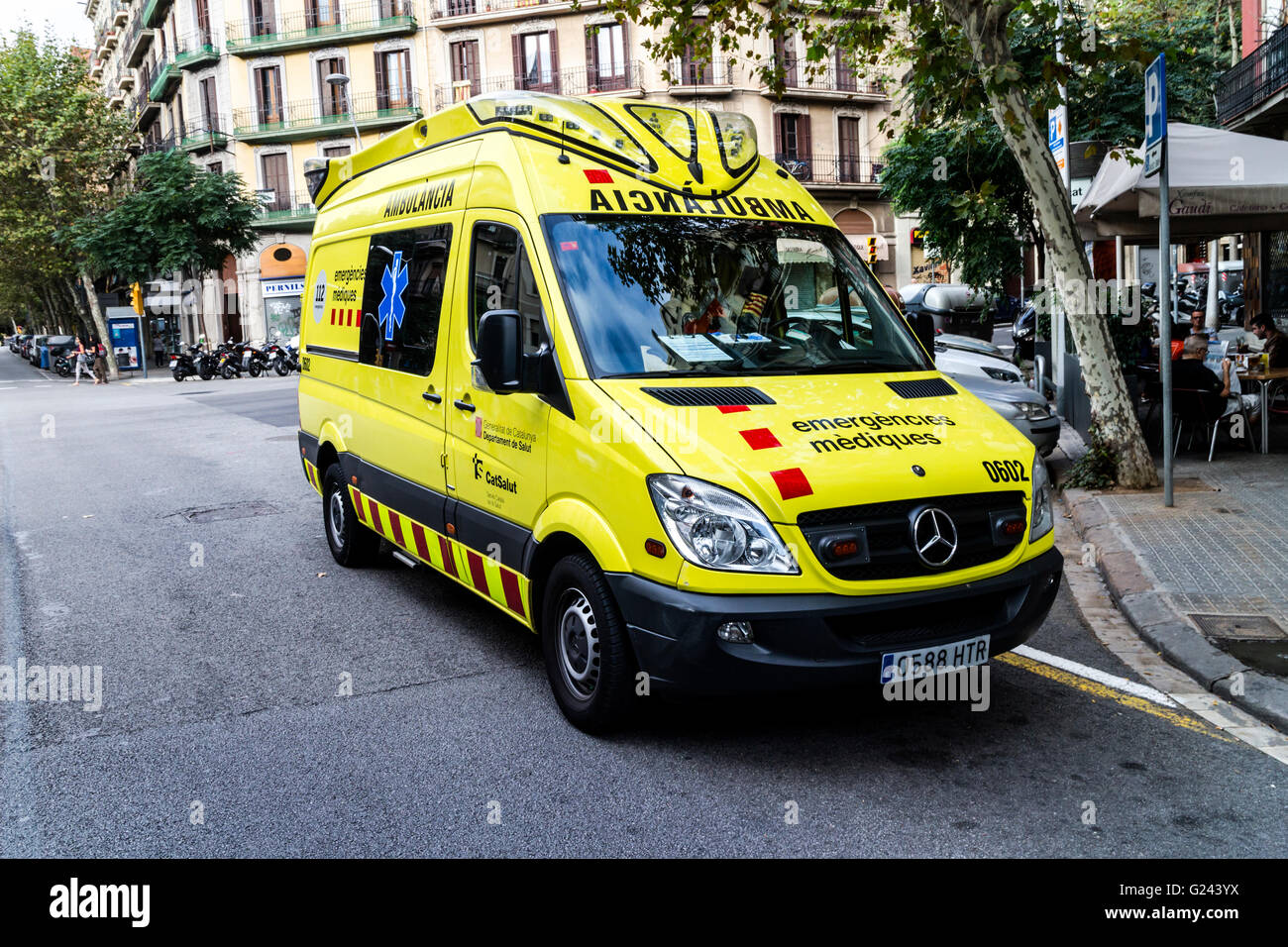 Spanish ambulance ambulancia spain -Fotos und -Bildmaterial in hoher ...