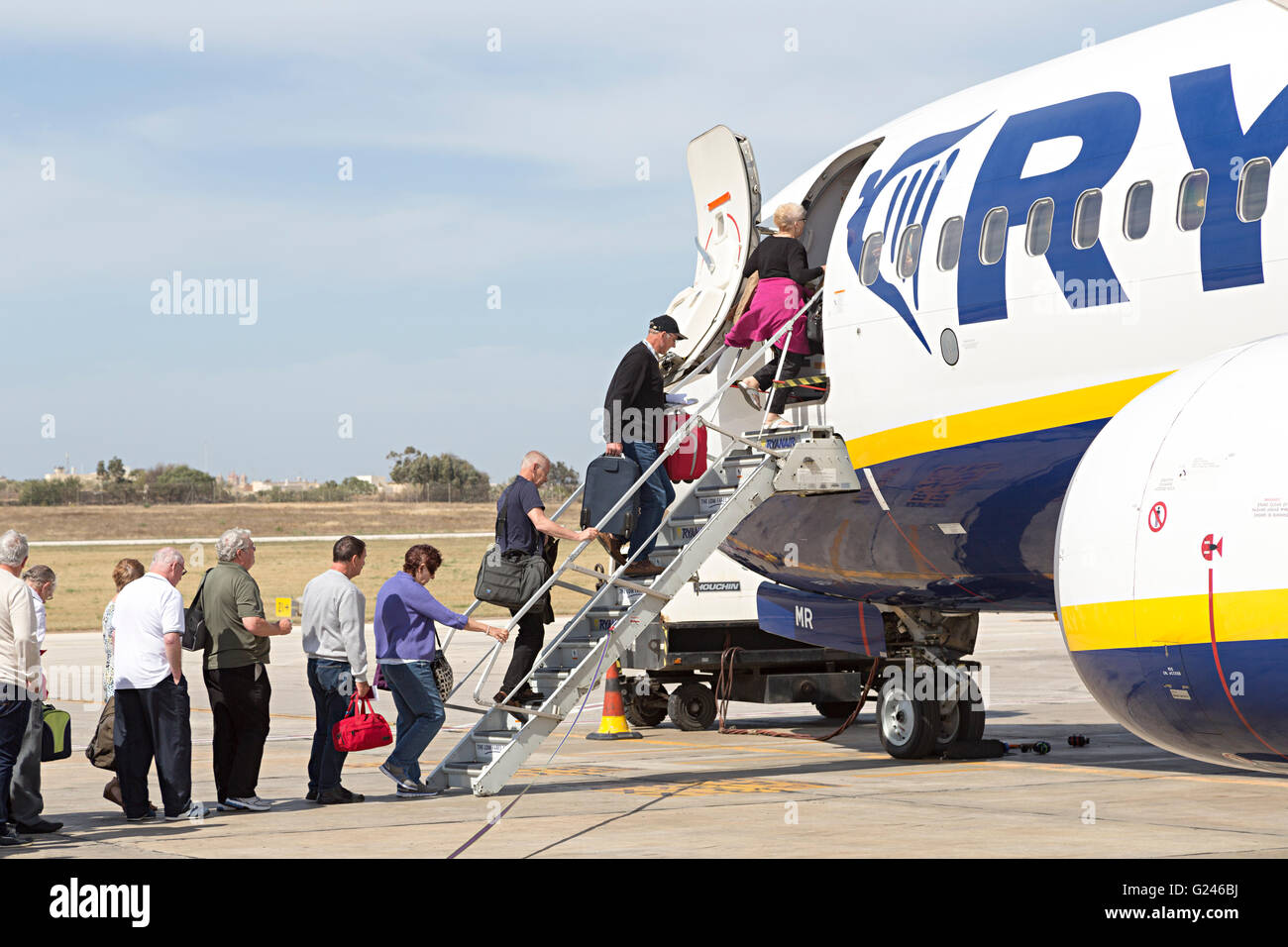 Ryanair boarding -Fotos und -Bildmaterial in hoher Auflösung – Alamy