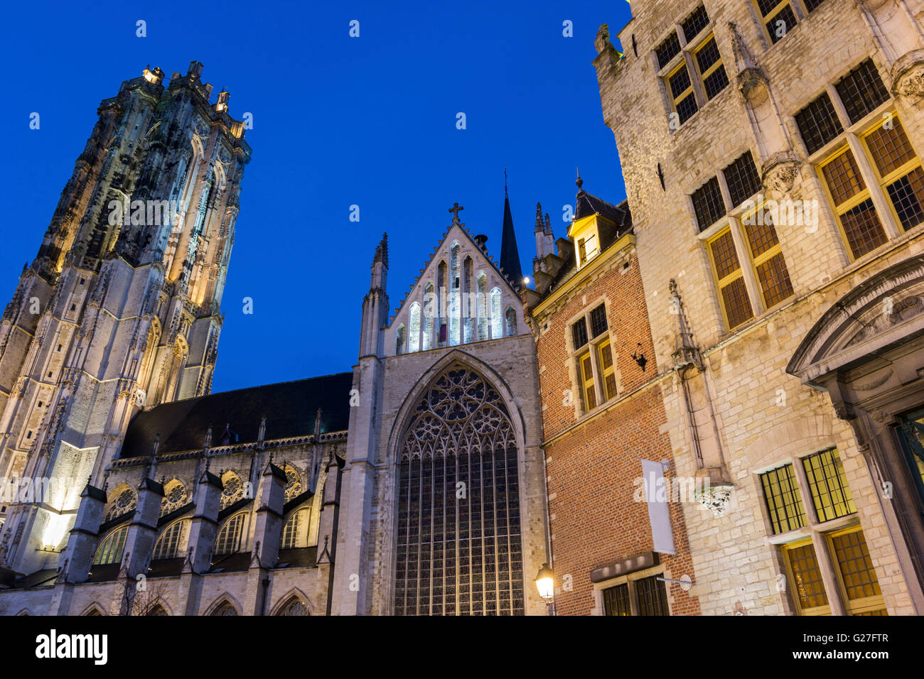 Saint rumbolds cathedral in mechelen -Fotos und -Bildmaterial in hoher ...
