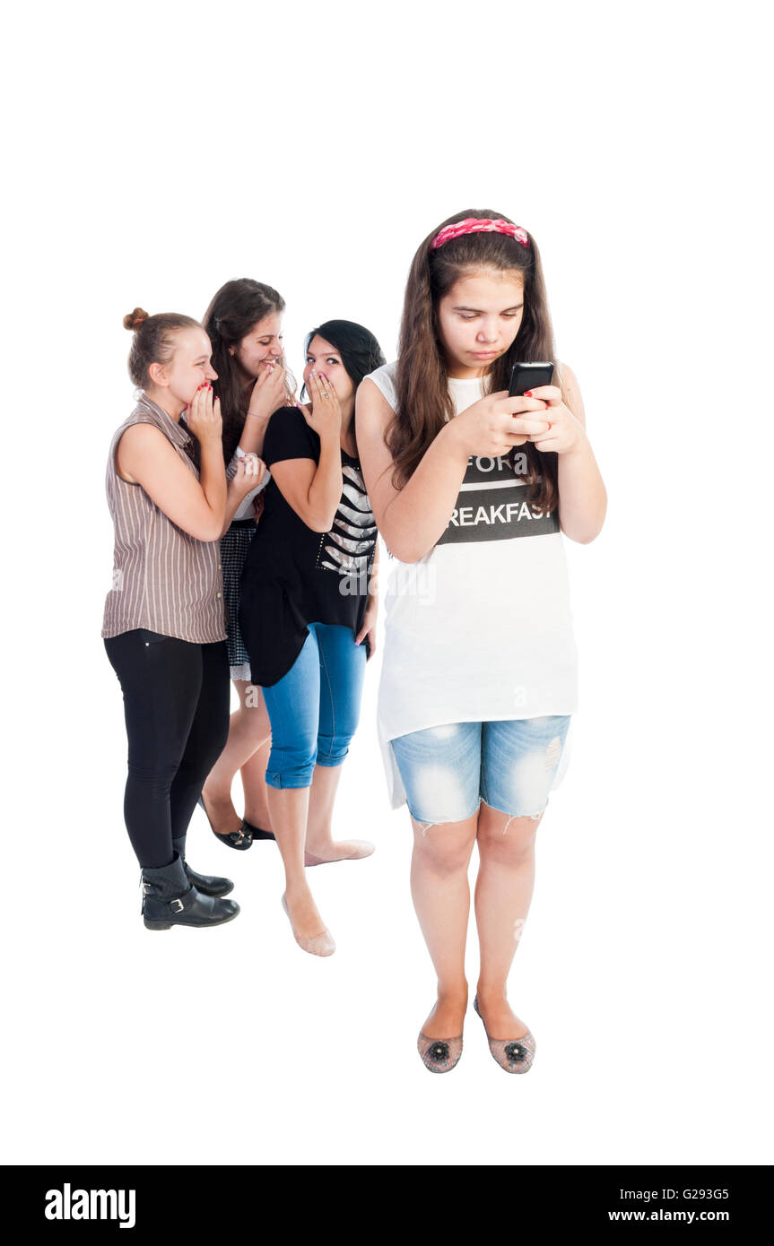 Mobbing girls -Fotos und -Bildmaterial in hoher Auflösung – Alamy