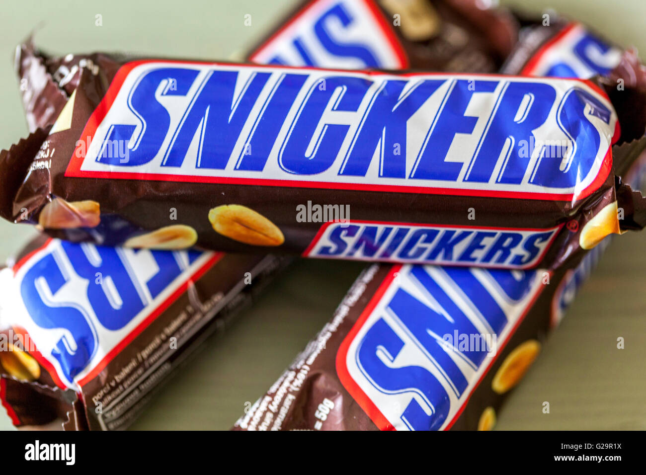 Snickers bars -Fotos und -Bildmaterial in hoher Auflösung – Alamy