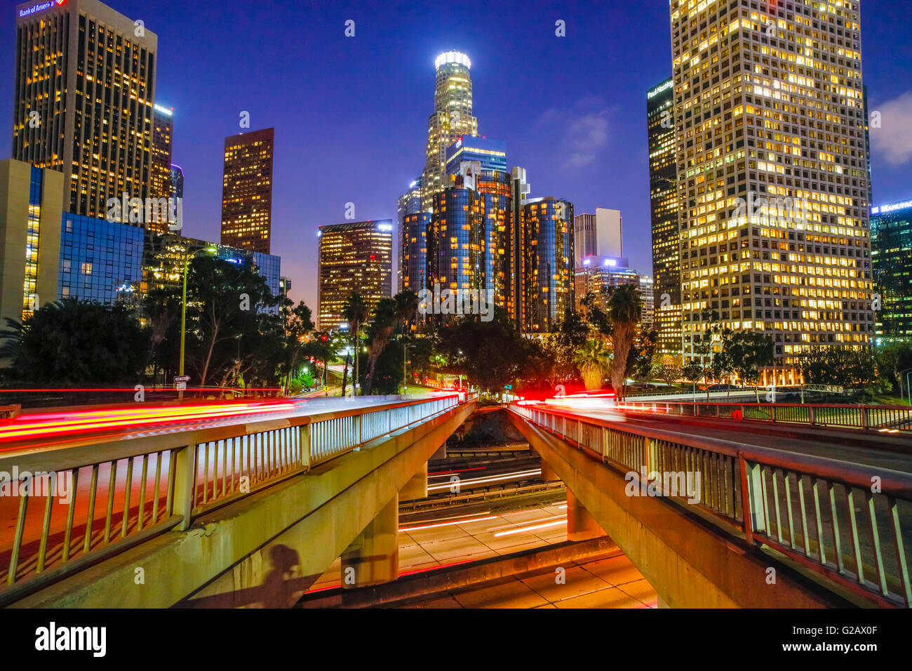 Aerial above downtown los angeles -Fotos und -Bildmaterial in hoher ...