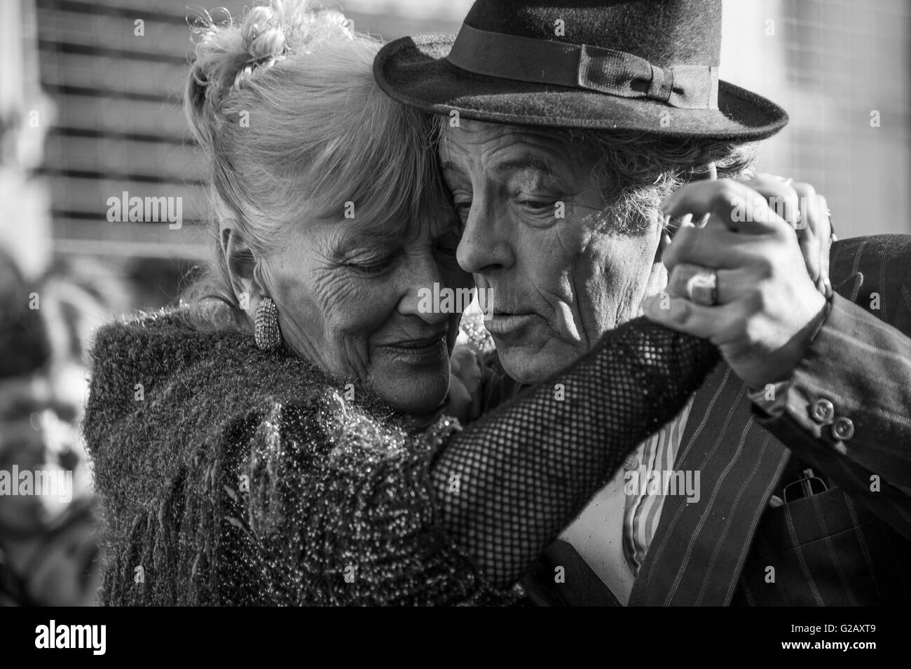 Old tango dancer pochi osvaldo -Fotos und -Bildmaterial in hoher ...