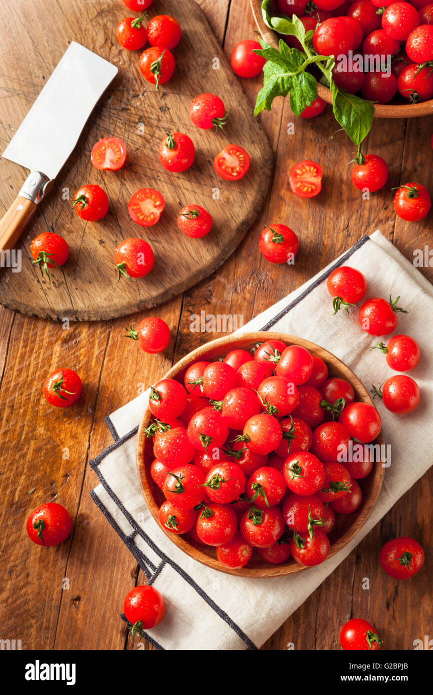 Ernte Von Kirschtomaten Stockfotos und -bilder Kaufen - Alamy