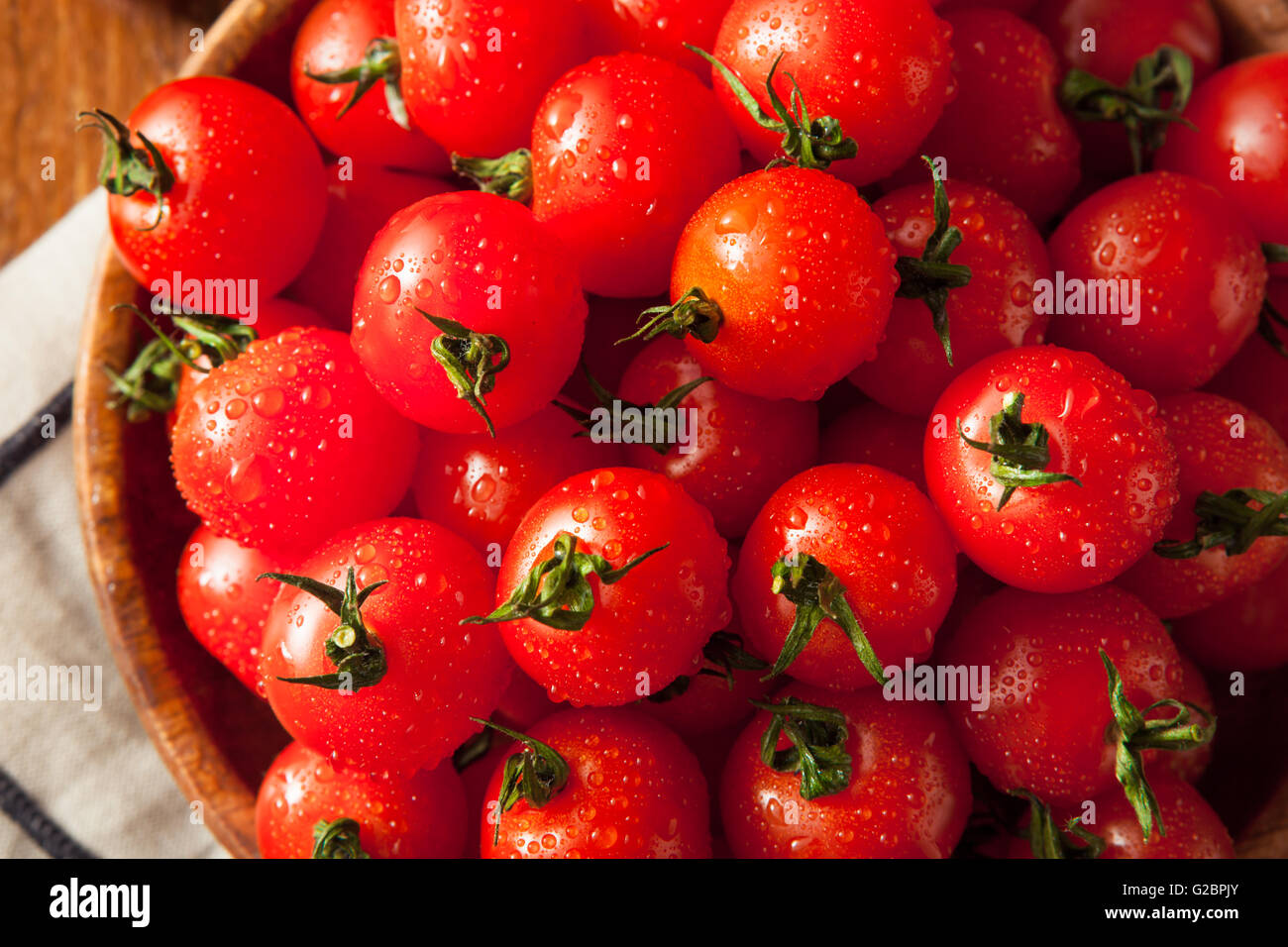 Ernte Von Kirschtomaten Stockfotos und -bilder Kaufen - Alamy
