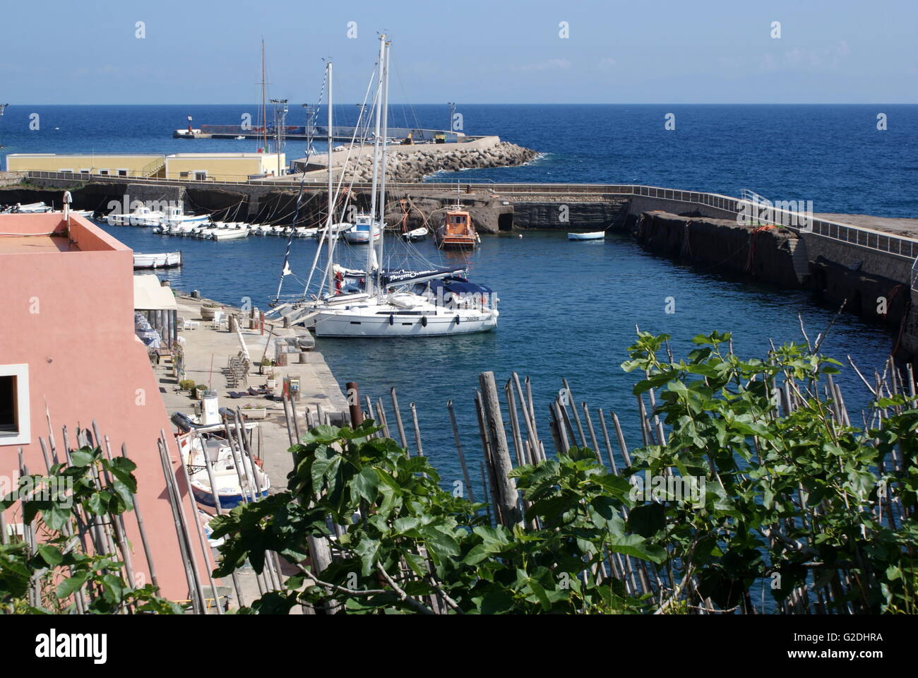 Ventotene insel italien -Fotos und -Bildmaterial in hoher Auflösung – Alamy