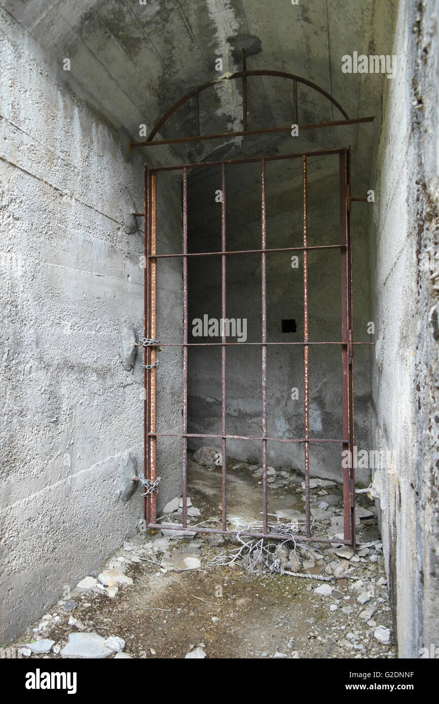Ww2 bunker entrance -Fotos und -Bildmaterial in hoher Auflösung – Alamy