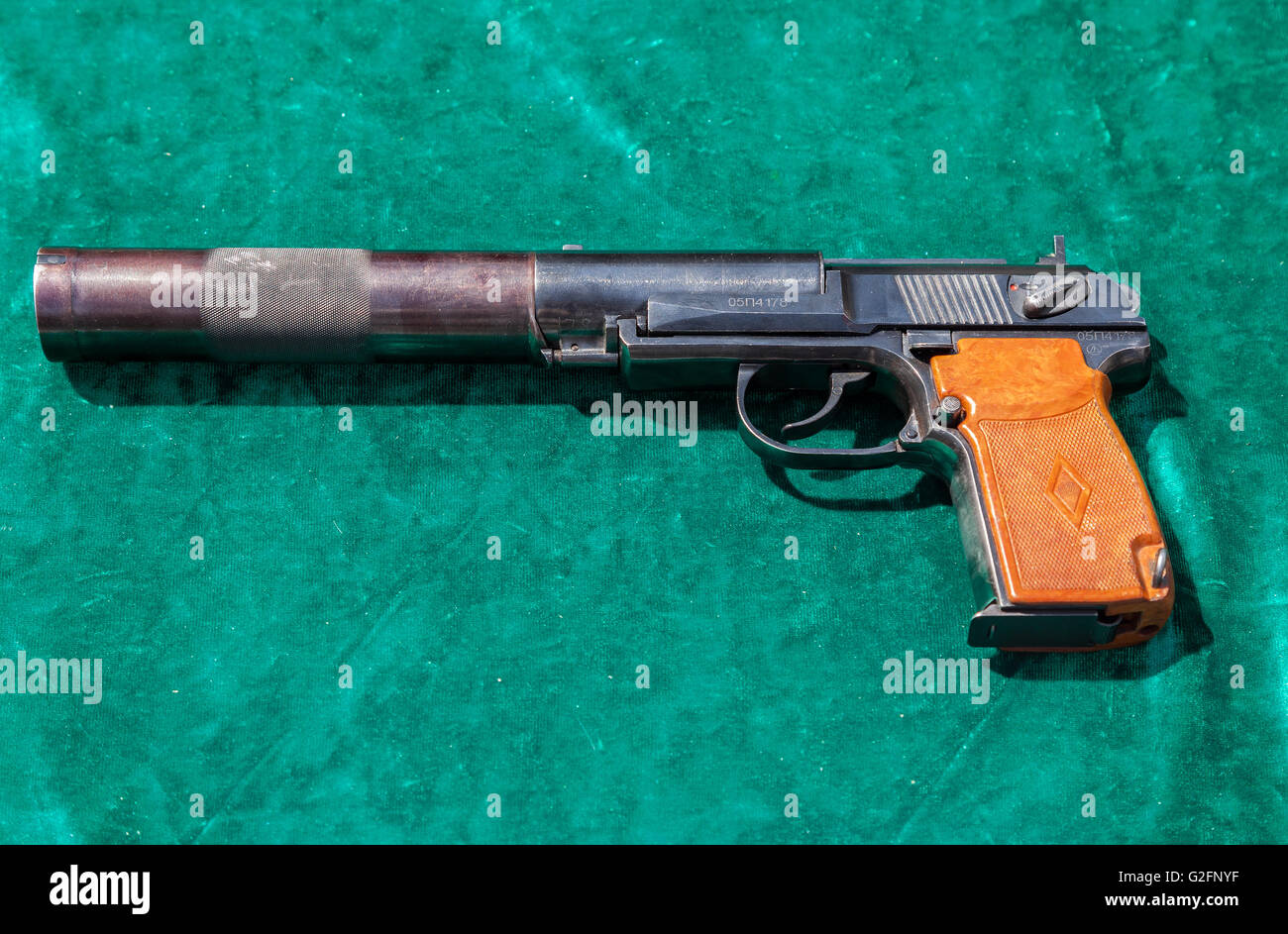 Russian Pistol Stockfotos und -bilder Kaufen - Alamy