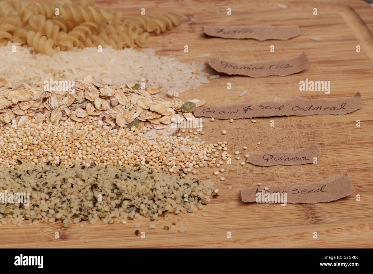 Multiple Bio Getreide, einschließlich Fusilli, Jasmin-Reis, Quinoa ...