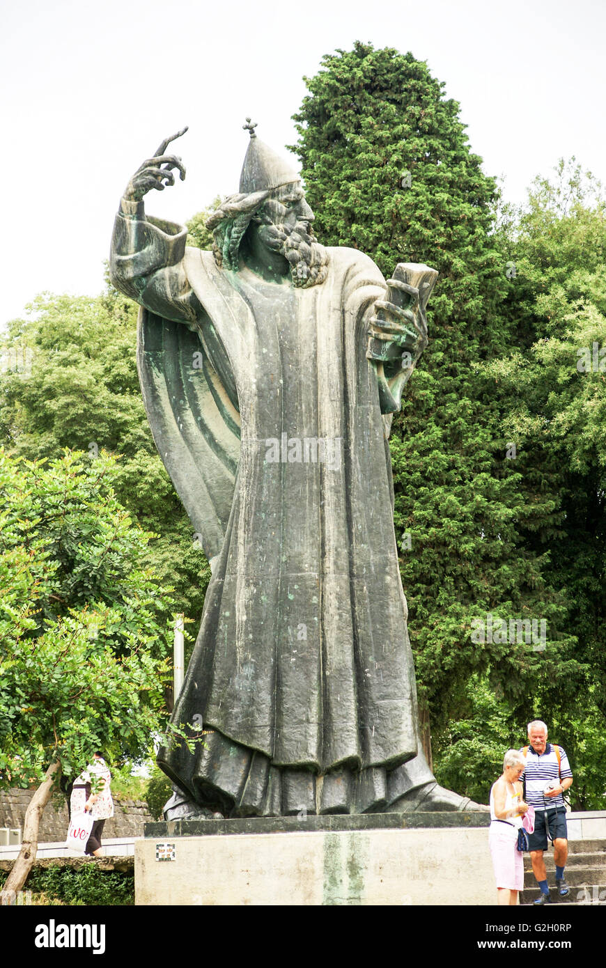 Bishop of nin -Fotos und -Bildmaterial in hoher Auflösung – Alamy