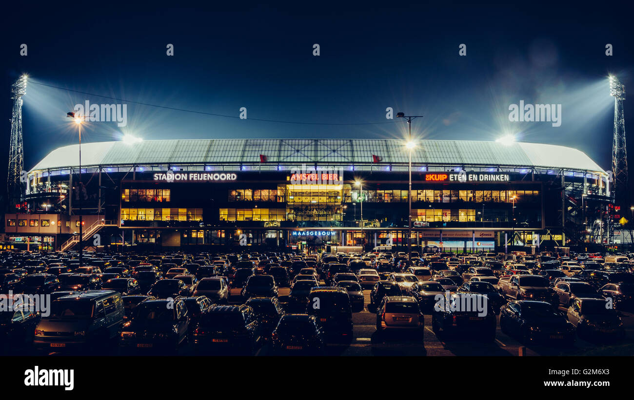Stadion feyenoord -Fotos und -Bildmaterial in hoher Auflösung – Alamy