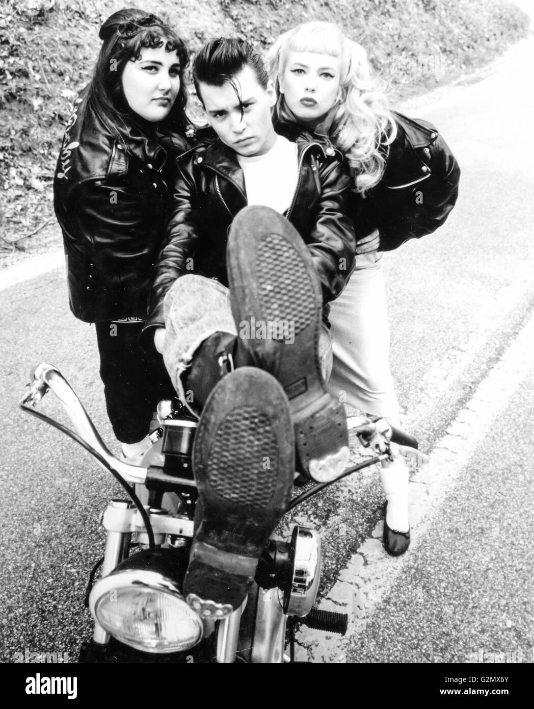 Traci lords cry baby cry baby Schwarzweiß-Stockfotos und -bilder - Alamy