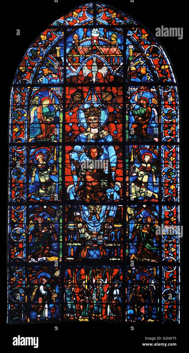 Chartres cathedral window -Fotos und -Bildmaterial in hoher Auflösung ...