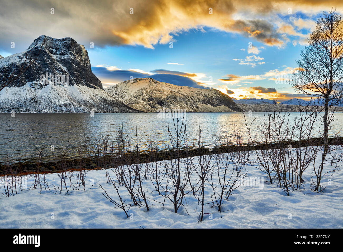 Skaland senja troms norwegen -Fotos und -Bildmaterial in hoher ...
