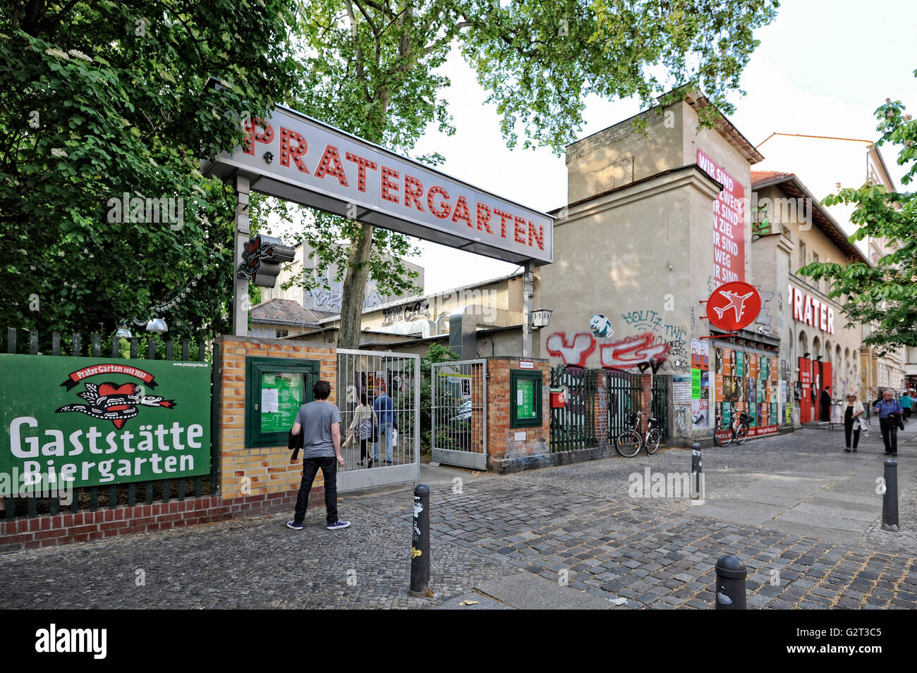 Biergarten Prater in Berlin Mitte, kastanienallee Stockfotografie - Alamy