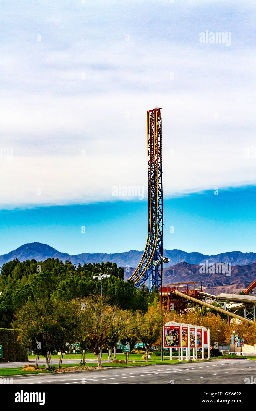 Der Superman Escape from Krypton fahren im Six Flags Magic Mountain in ...