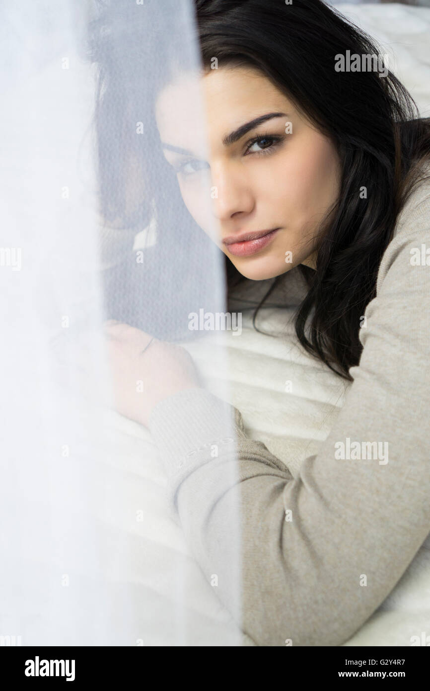 Schöne junge frauen bett -Fotos und -Bildmaterial in hoher Auflösung – Alamy