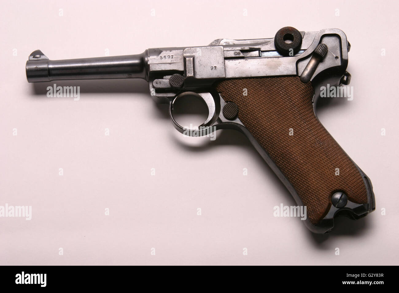 Luger pistol -Fotos und -Bildmaterial in hoher Auflösung – Alamy
