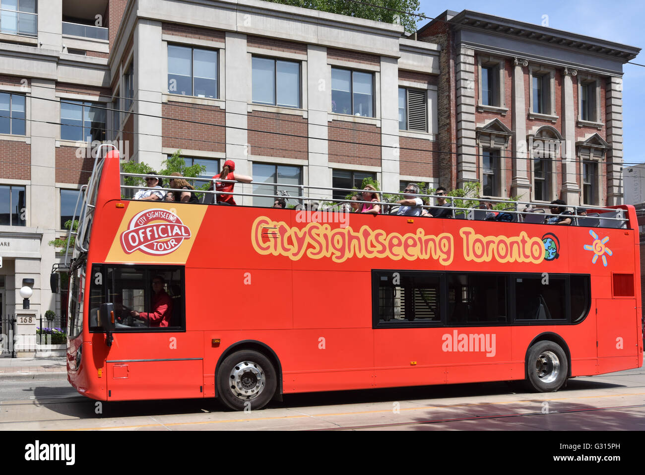 Toronto city sightseeing bus -Fotos und -Bildmaterial in hoher ...