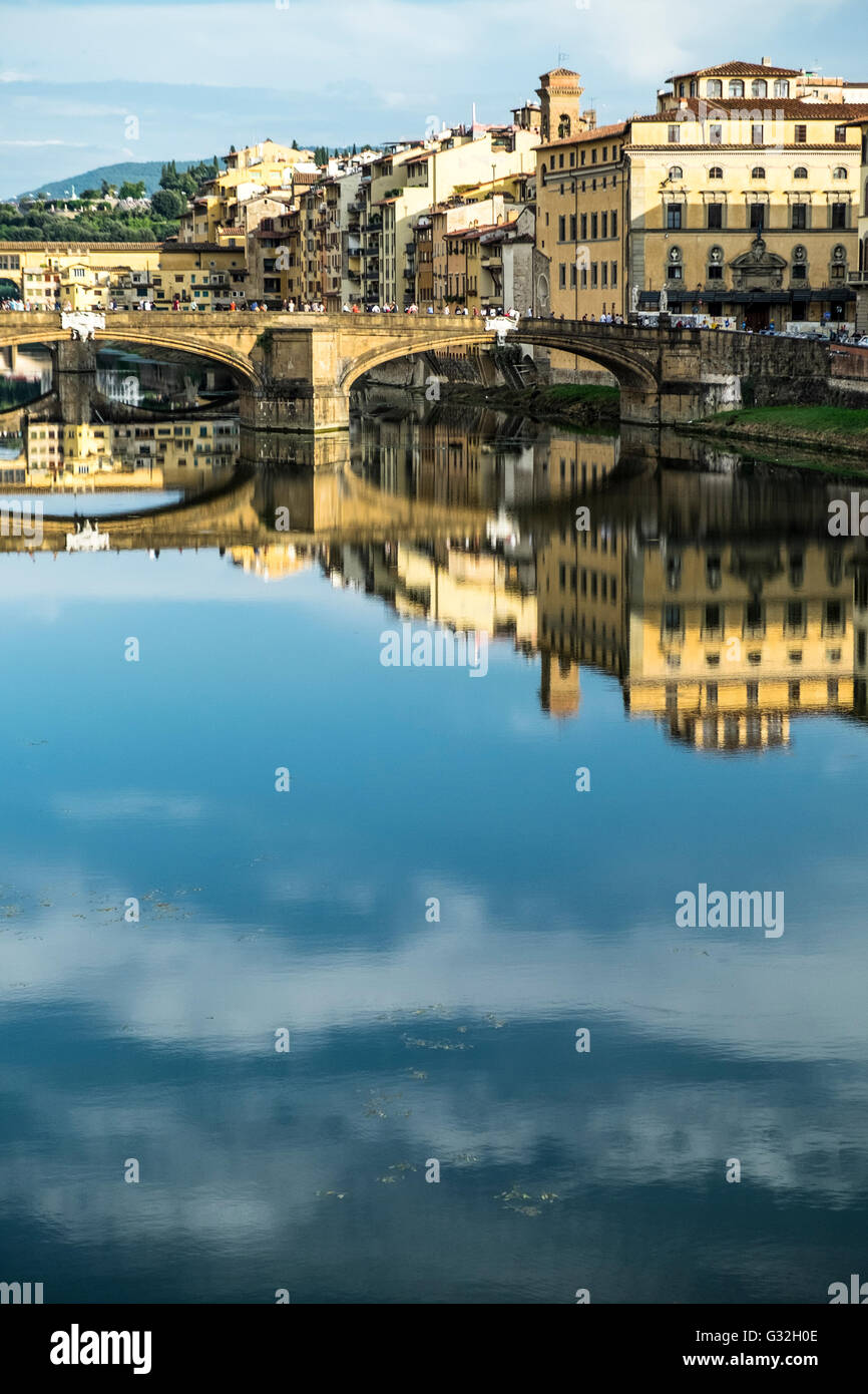 Fiume arno firenze -Fotos und -Bildmaterial in hoher Auflösung – Alamy