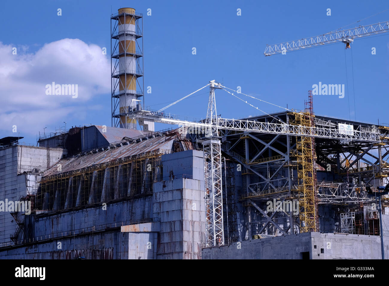 Blick auf die konkrete Sarkophag über dem beschädigten Reaktor 4 des ...