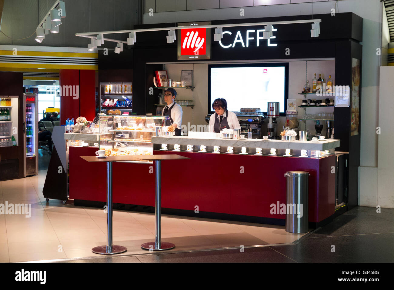 Illy Caffe Stockfotos und -bilder Kaufen - Alamy