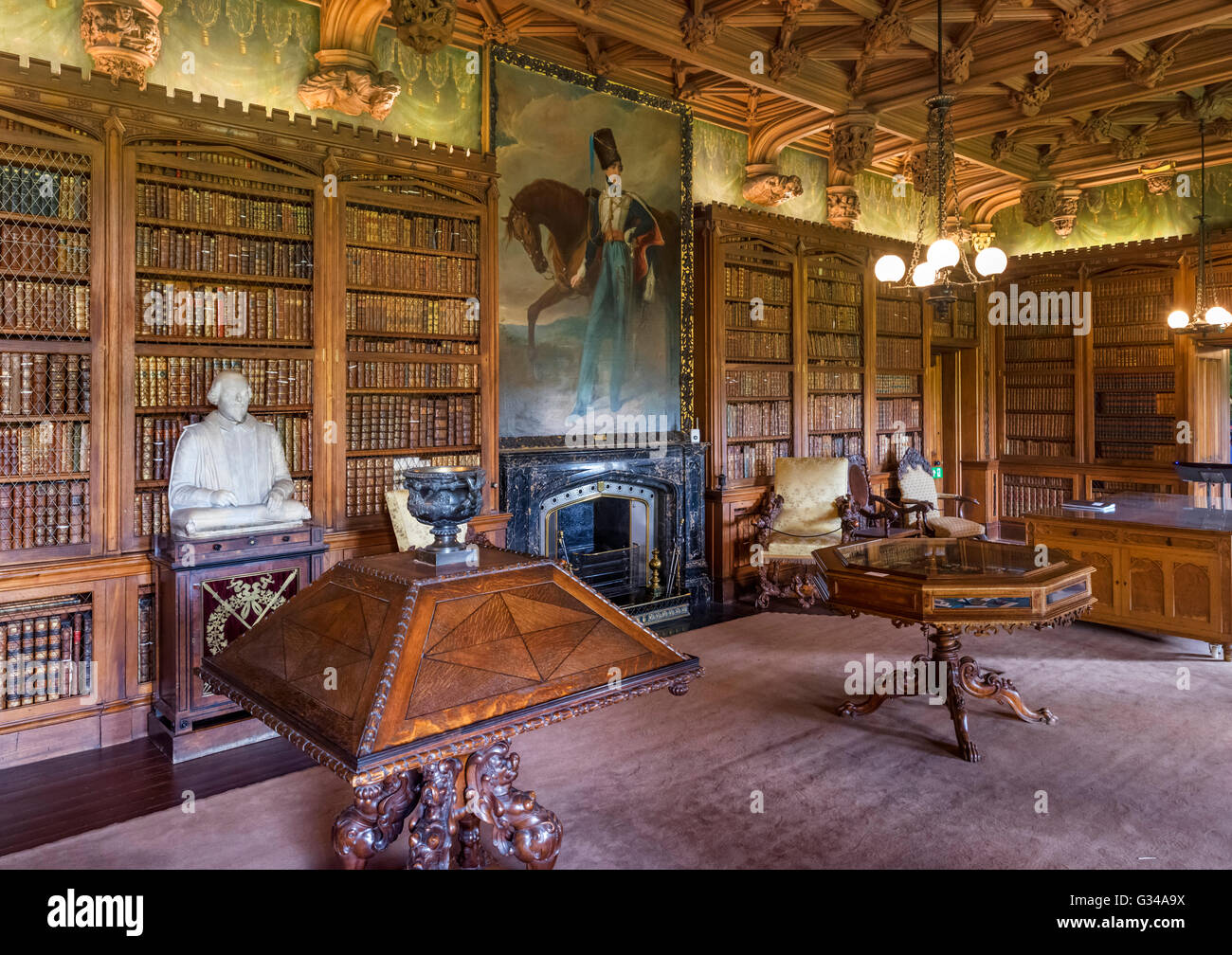 Bibliothek in Abbotsford House, ehemalige Wohnhaus des Schriftstellers ...