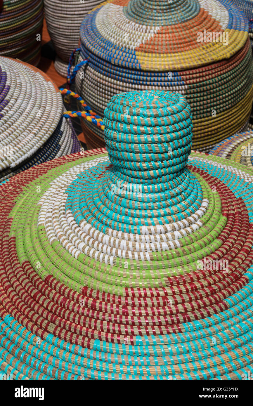 Afrikanische körbe -Fotos und -Bildmaterial in hoher Auflösung – Alamy