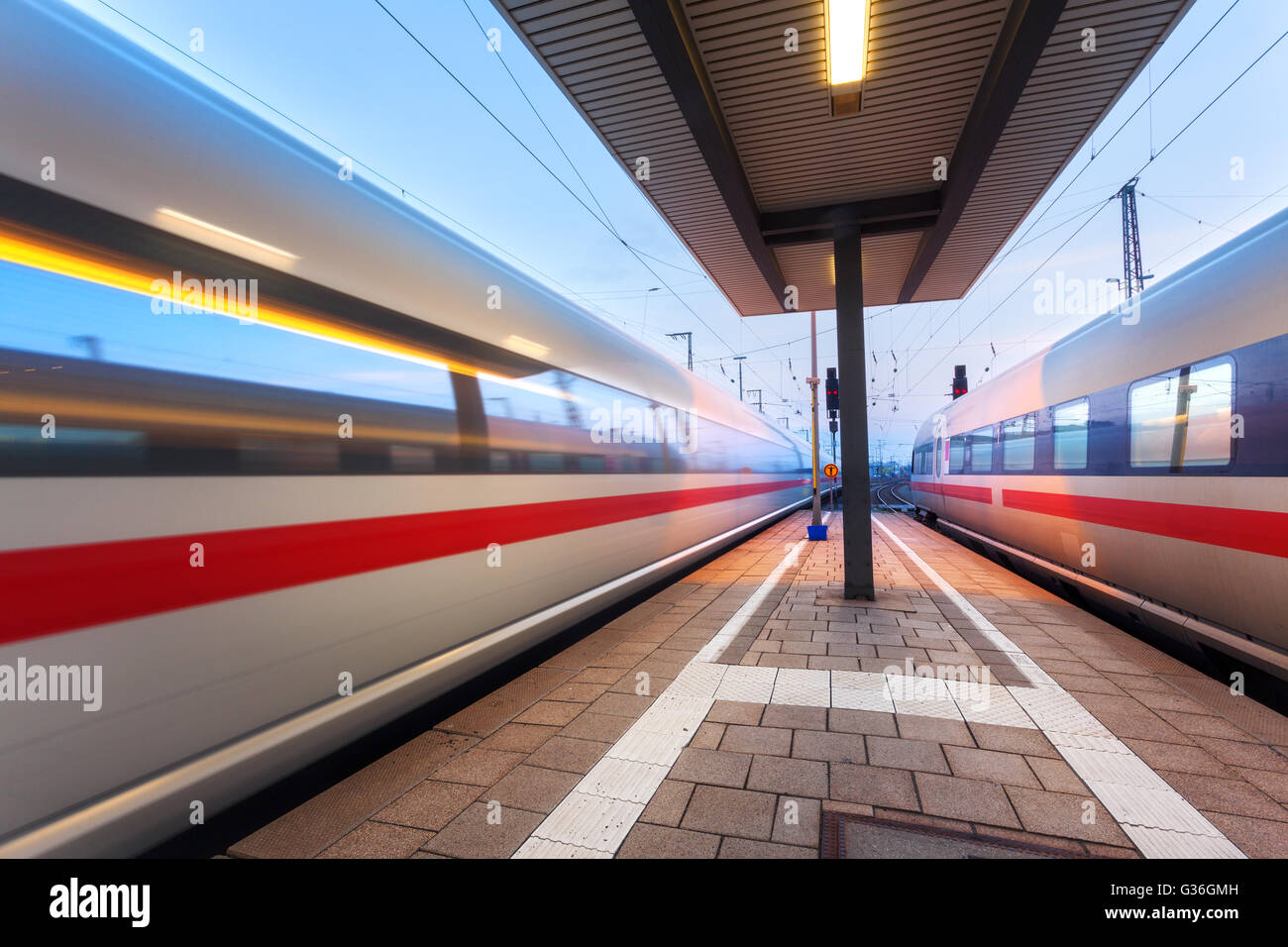 Deutsche bahn bahnsteig -Fotos und -Bildmaterial in hoher Auflösung – Alamy