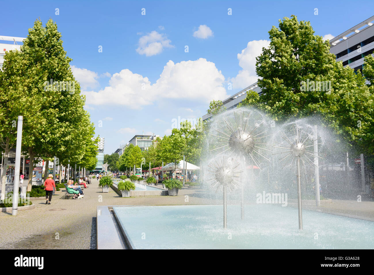 Fußgängerzone Prager Straße Stockfotos und -bilder Kaufen - Alamy
