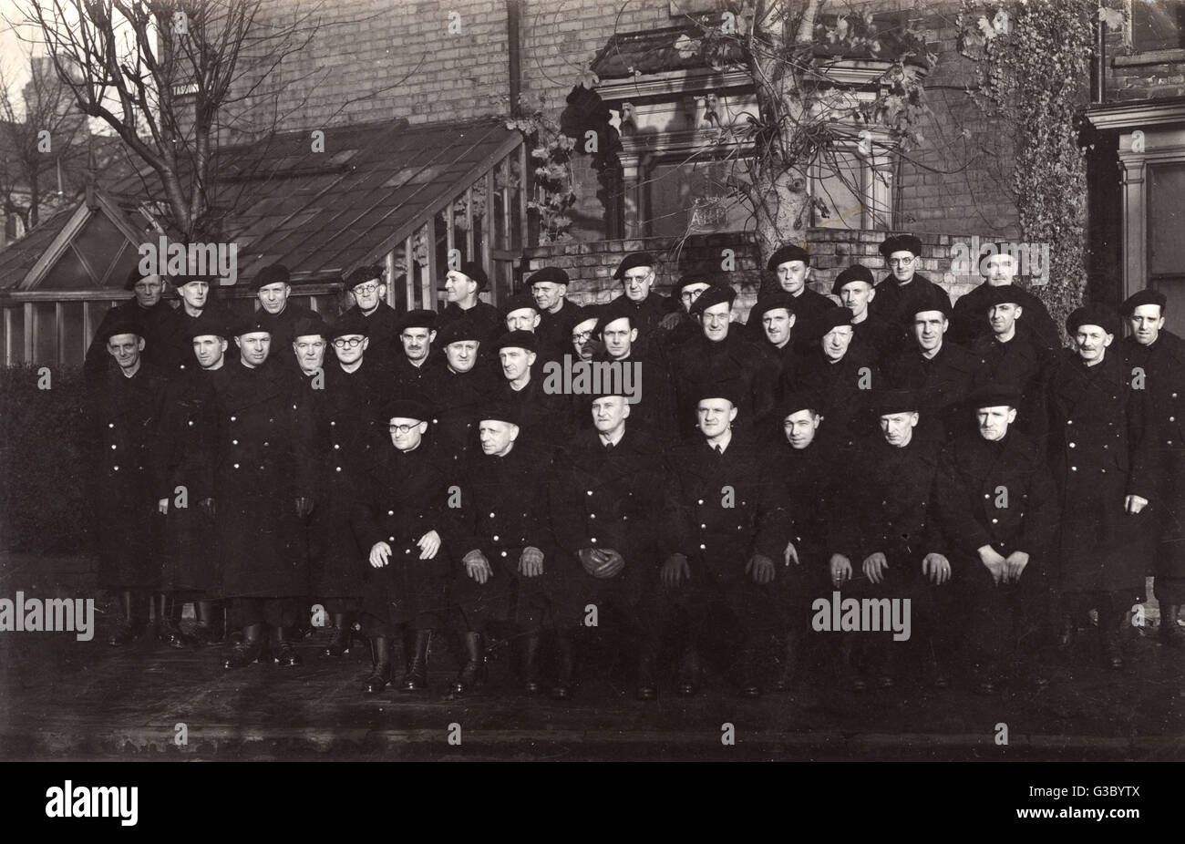 Arp warden ww2 -Fotos und -Bildmaterial in hoher Auflösung – Alamy