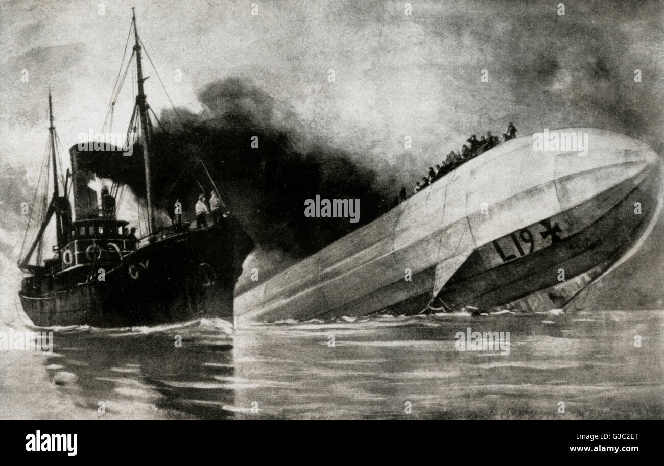 Crash of zeppelin -Fotos und -Bildmaterial in hoher Auflösung – Alamy